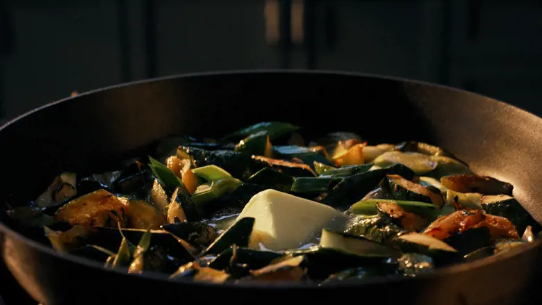 Olive Oil Spreadable | Lurpak®